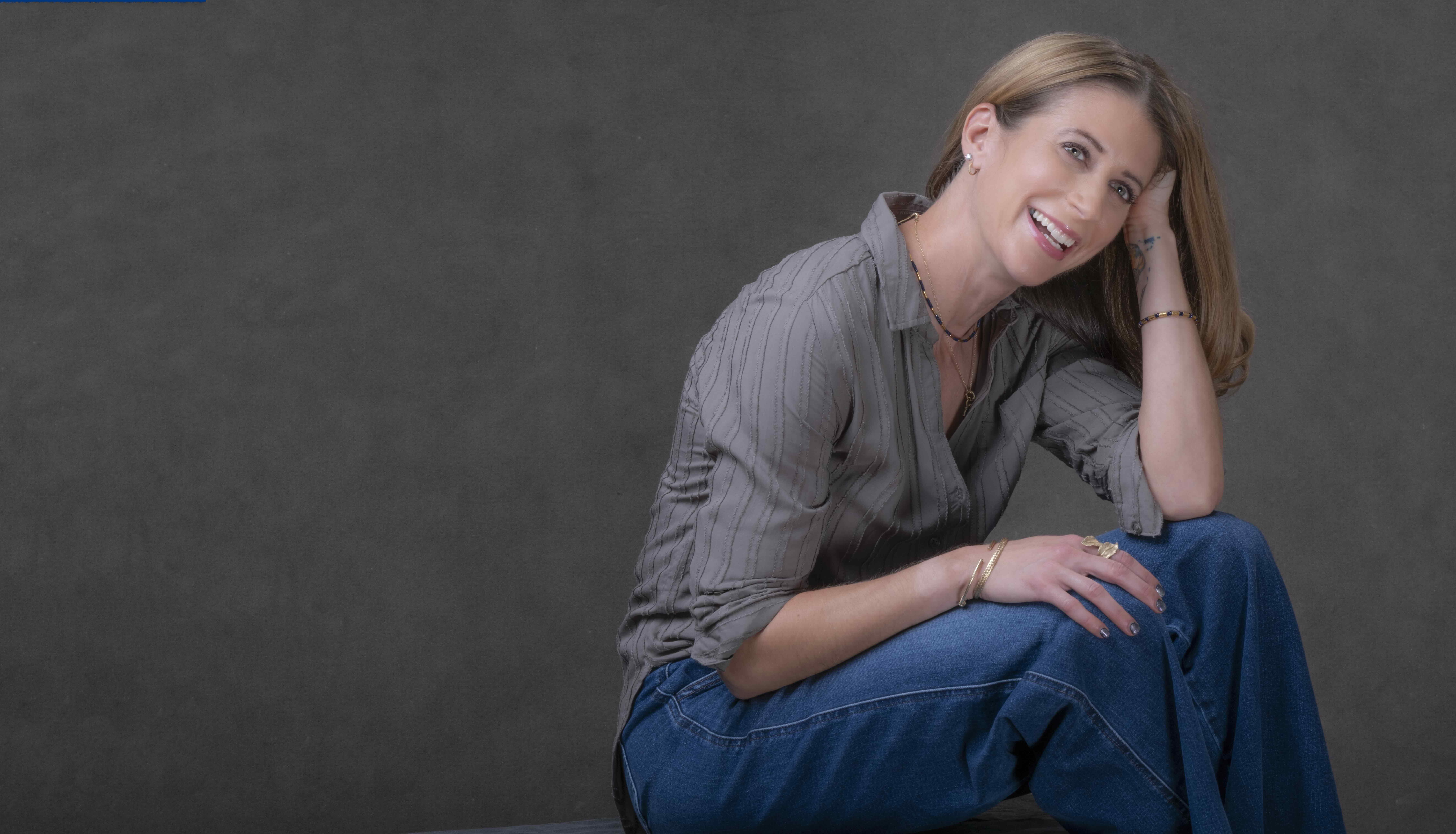 About – Anya Martin